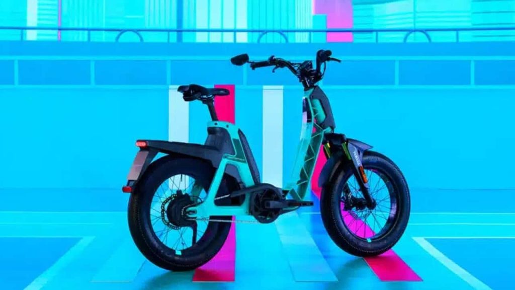 Yamaha Lança a Booster: Sua Versão da Mobylette Elétrica